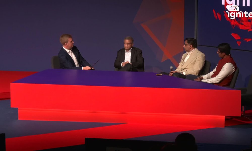 Headliner - CEO TOWN HALL & PANEL: The Future of Telco - Nik Willetts ...